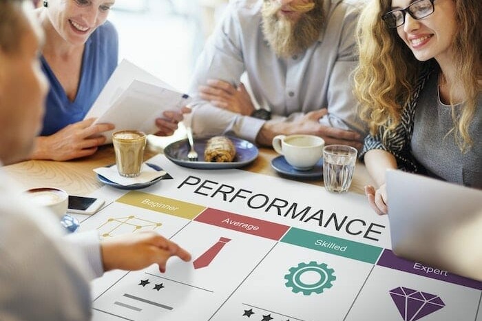 How To Give A Negative Performance Review Examples Archives Engagedly