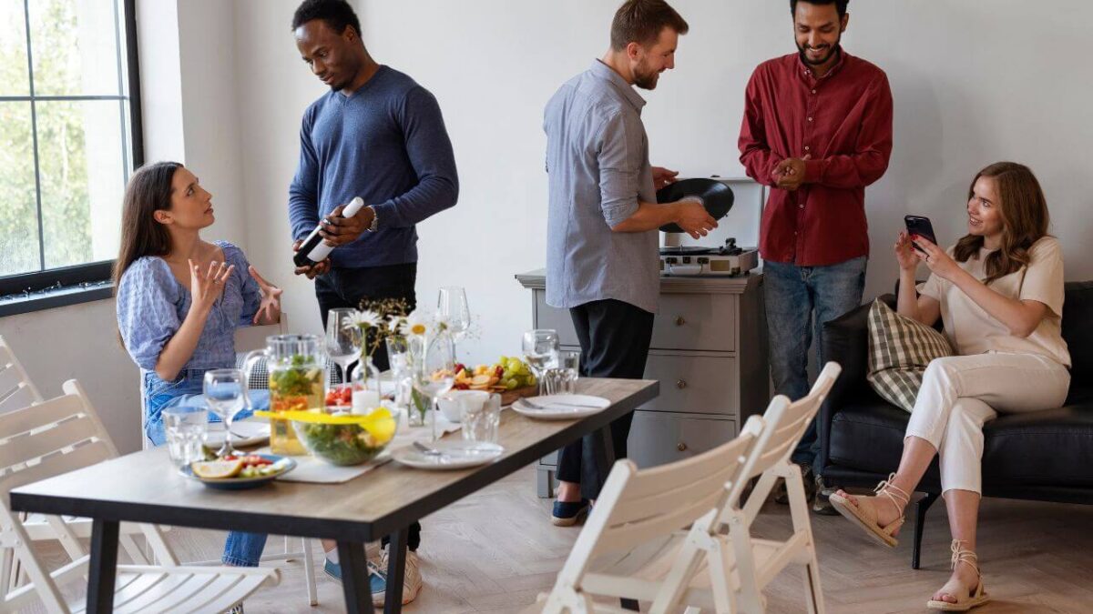 8 Creative Employee Recognition Examples to Build a Performance